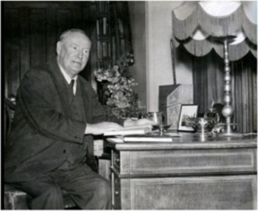 Teaching at the Arthur Findlay College - Andrej Djordjevitch